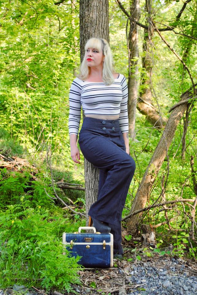 Unique_Leigh Entertaining